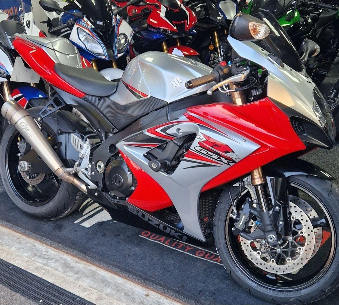 Suzuki Gsxr 1000 K7 Isle Of Man Gsxr 1000 from A.H. Superbikes