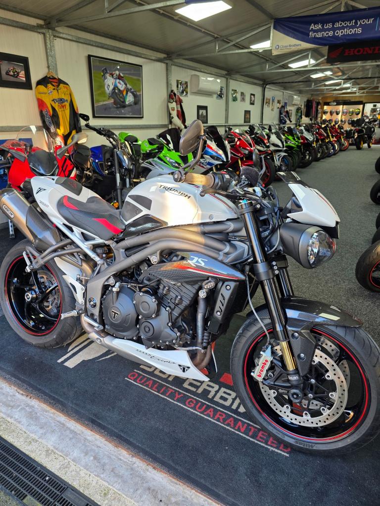 Triumph Speed Triple Rs 1050 from A.H. Superbikes